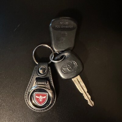 NOVA KEYCHAIN RED Bowtie - Etsy