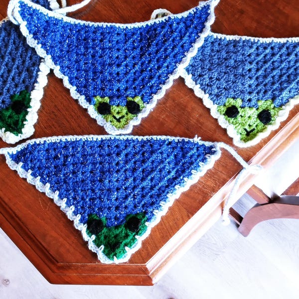 Frog Peeper Bandana Crochet Pattern | Digital Download - Etsy