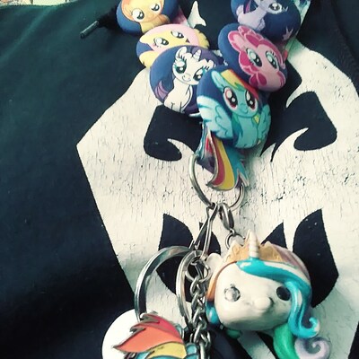 My Little Pony MLP Button, Badge, Brooch, Ponytail Holder, Elastic Hair ...