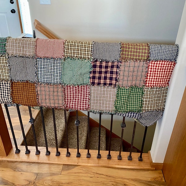 Country ~ Primitive ~ Farm House Charm ~ Homespun Patchwork Rag Quilt ...