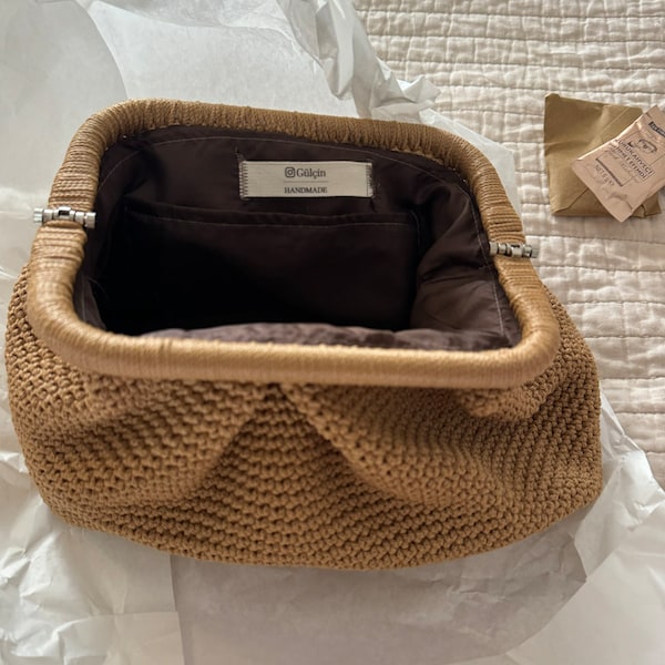 Raffia Oyster Shell Bag, Pearly Mussel Evening Purse, Knitted Straw ...