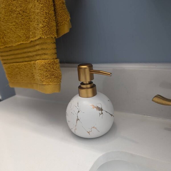 Cute Flower Soap Dispenser, Nature Painting Hand Pump Bottle, Kitchen ...