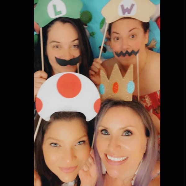 Emoji Photo Booth Props- 10pc Photo Booth Prop Set With Glitter ...