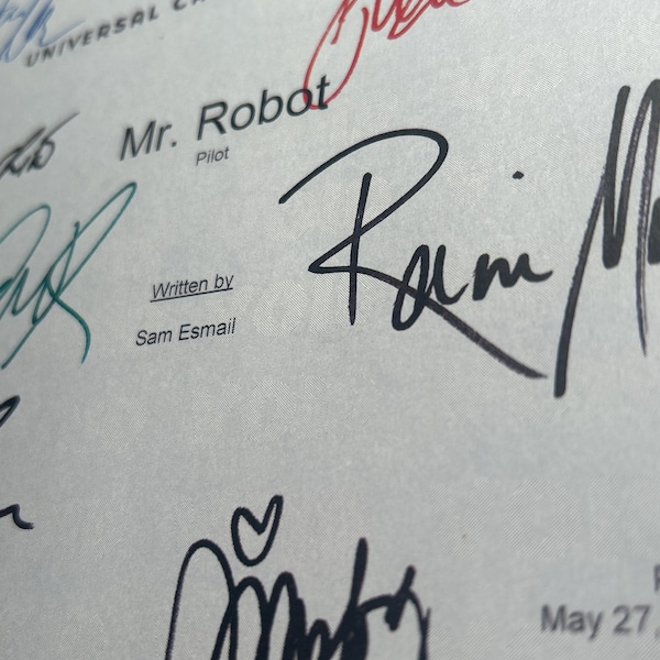 Pretty Little Liars TV Script Signed Autographed Ashley Benson, Lucy ...