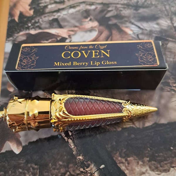 PSYCHO Bright Red Knife Shaped Slasher Liquid Lipstick, Lip Makeup ...