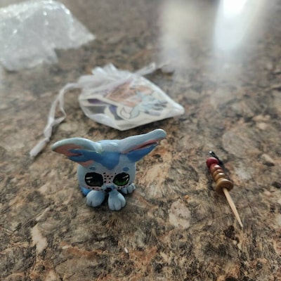 Magenta Winged Collie LPS Custom - Etsy