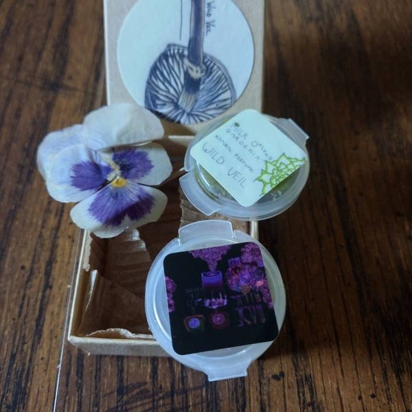 Kyphi. Natural Perfume. Egyptian Temple Incense Scent. Botanical ...