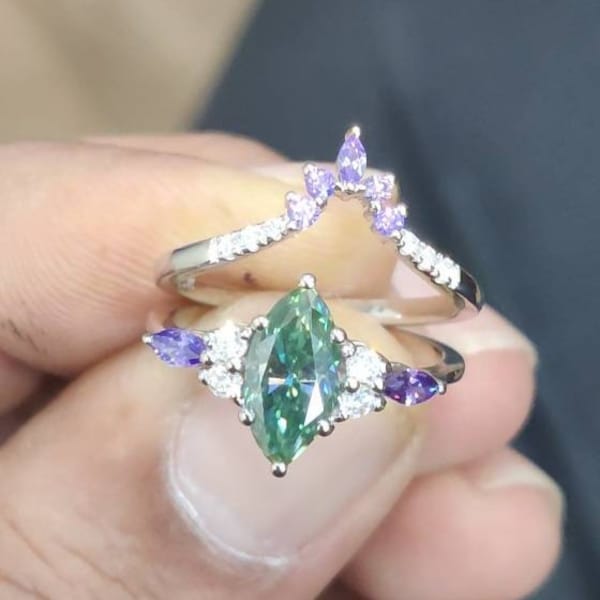 Emily Ratajkowski Ring Princess & Pear Diamond Toi Et Moi Celebrity ...