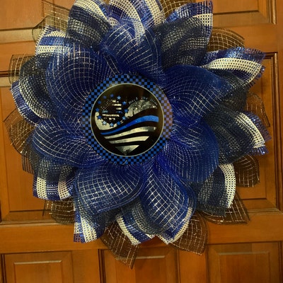 8 Round Blue Line Wreath Sign, Back the Blue Wreath Sign, Personalize ...