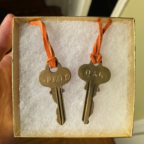 Personalized Vintage Engraved Key Necklace - Etsy