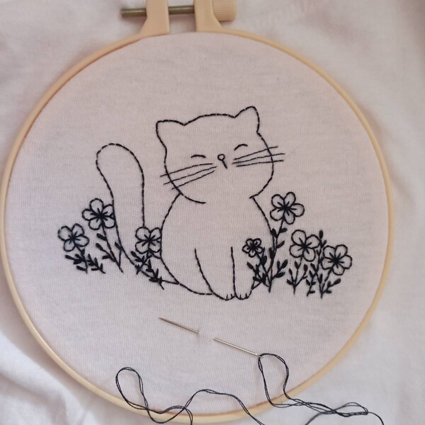 Floral Cat Embroidery , PDF Pattern, Cute Cat Embroidery, Cute ...