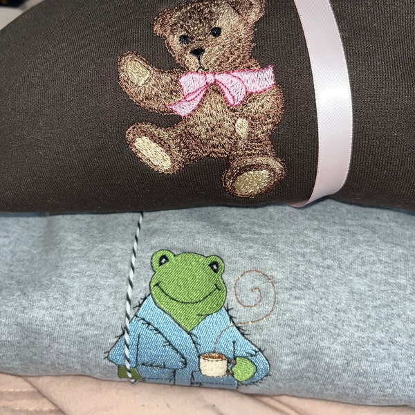 Embroidered Frog Crewneck L Comfy Frog Sweatshirt - Etsy