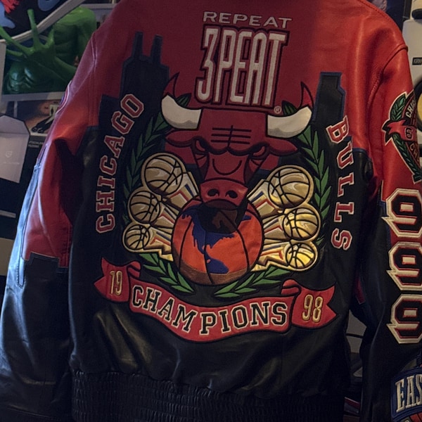 3 Peat Chicago Bulls Leather Jacket - Hand Made Customized Jacket - Etsy