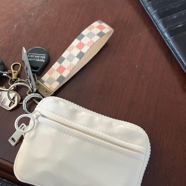 Keychain Wallet With Wrist Lanyard: Compact Zippered Wallet With ID ...