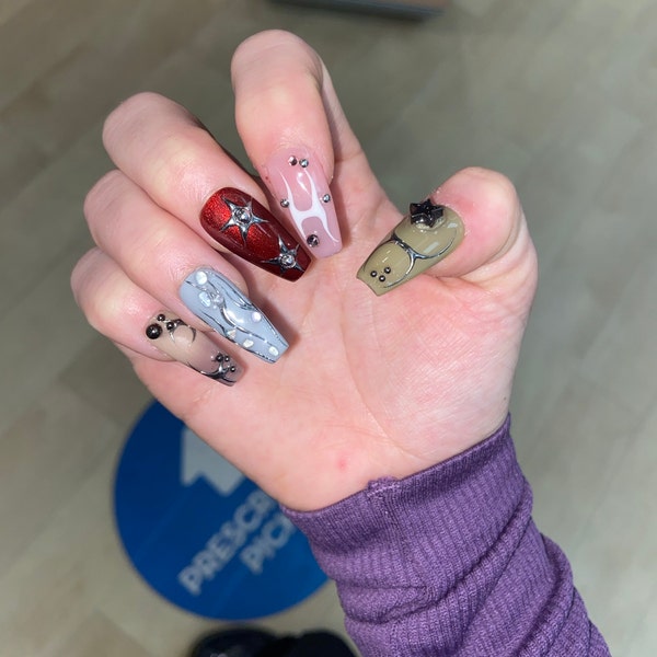 3D Freestyle Almond Goth Press on Nails, Handpainted Luxury Acrylic ...