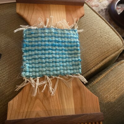 The minnow Small Hand Held Loom - Etsy