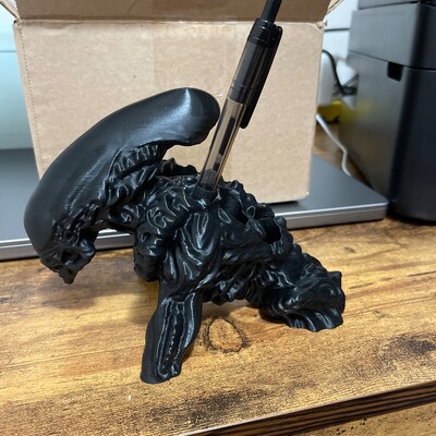 Alien Xenomorph Inspired Pen Holder - Etsy