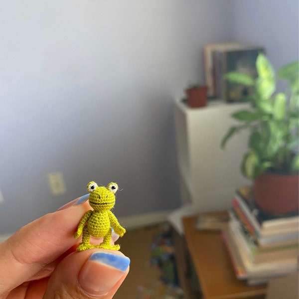 Micro Crochet Frog Tiny Stuffed Animals: Micro Miniature Frog Doll, Mini Animals Crochet Art ...