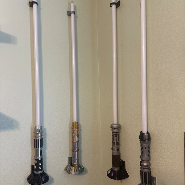 Lightsaber Wall Mount Holder Savi's Workshop Holds 6 Kyber Crystals 3D ...