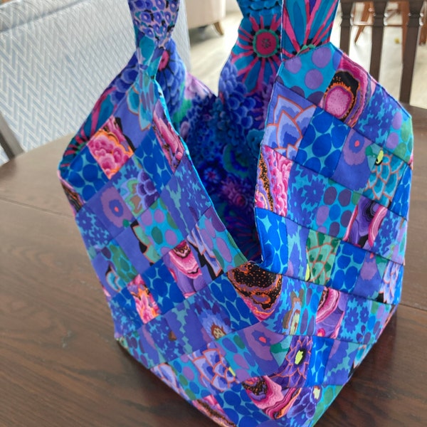 Classmate - A Paper Pattern for a Great Folding Carry All for Sewing ...