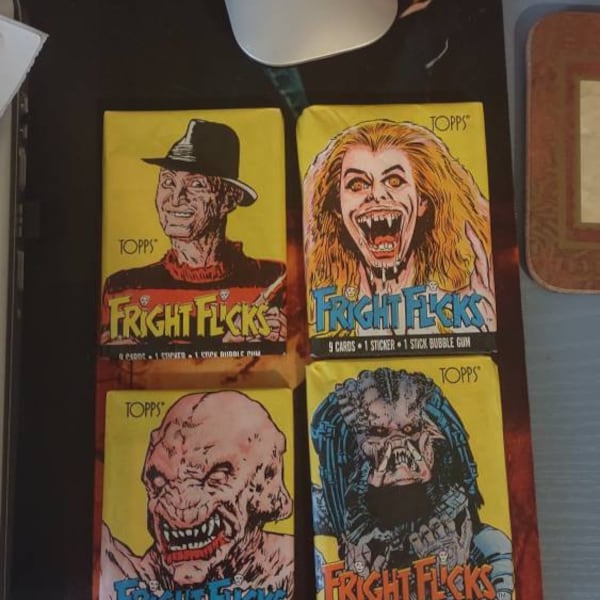 Vintage Universal Monsters Illustrated Pack of Cards Horror Movie Cards ...