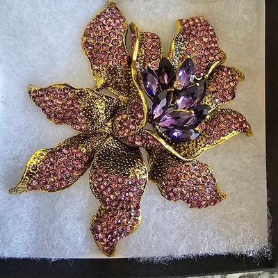 Beautiful Roses Brooches Two Colors Blue, Pink Perfect Present With ...