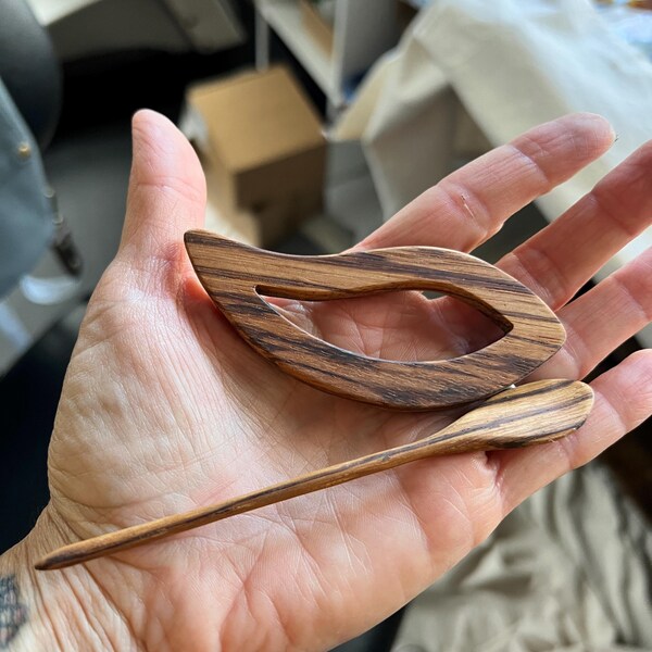 Wooden Shawl Pin, Curly Maple Wood, Scarf Pin, Asymmetrical Oval - Etsy