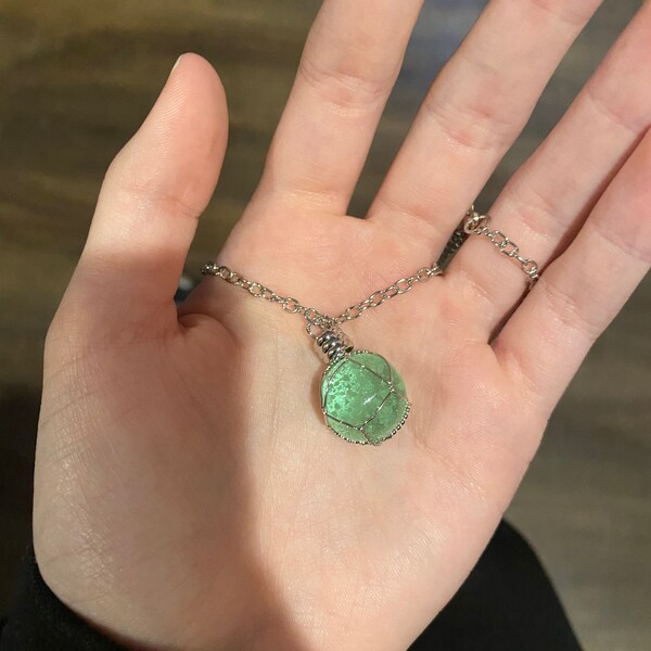 FFVII Glowing Holy Materia Necklace - Final Fantasy VII Inspired Glow ...