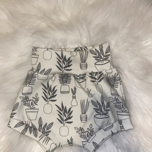 Essential Stretch Bummies Shorts Sewing Pattern & VIDEO - Etsy