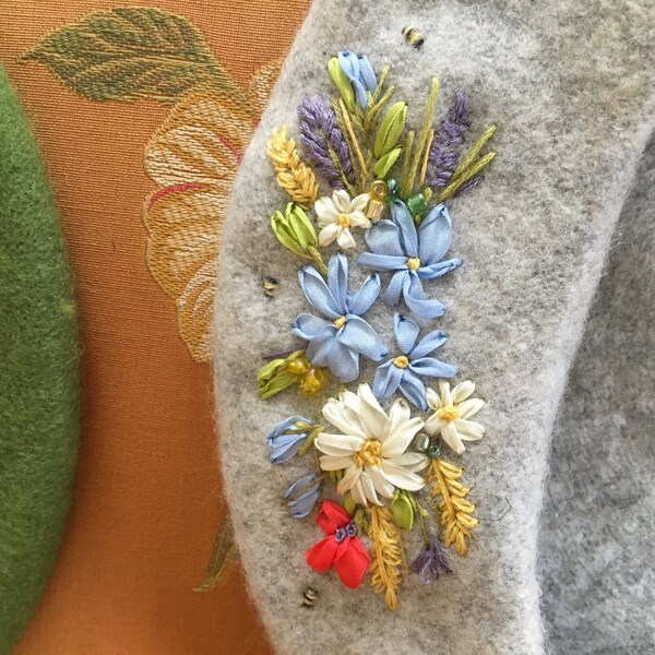 Simple Flower Beret, Thick Wool Beret, Small Bouquet Beret, Vintage ...