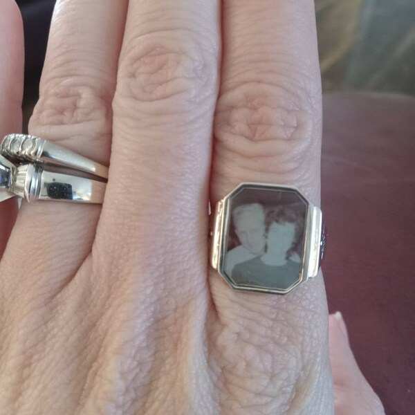 Custom Memorial Photo Ring With Birthstone, Personalized Portrait Ring ...