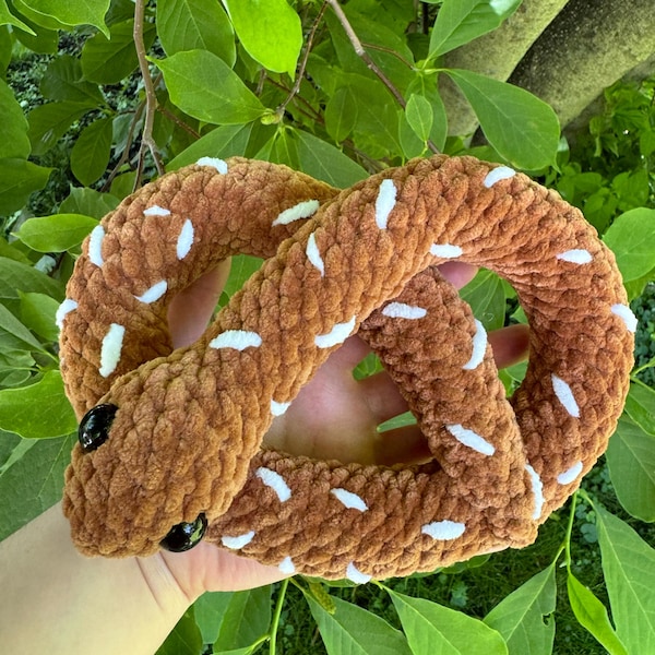 Pretzel Snake Crochet Pattern - Etsy