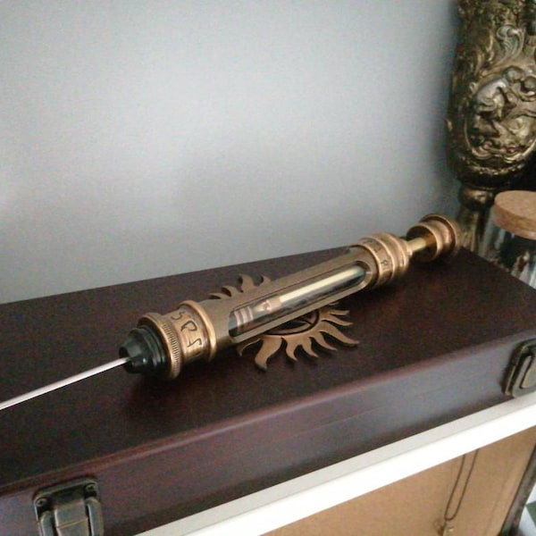 Van Helsing Werewolf Antiserum Syringe Prop Replica - Made From Metal ...
