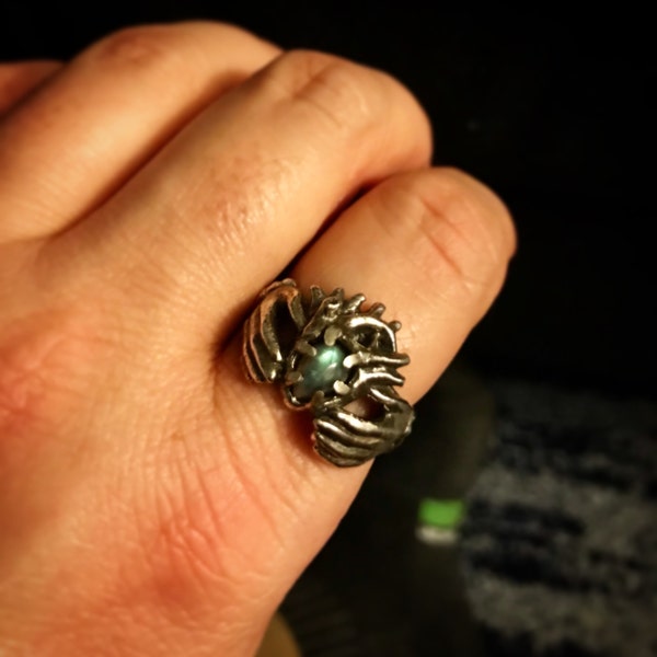 Claddagh Ring -- Traditional Celtic Pledge Ring in Bronze or Silver - Etsy