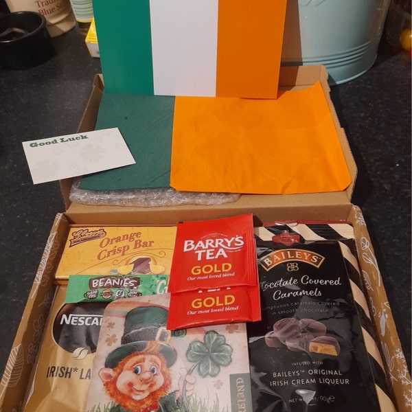 Irish Gift Hamper | Ireland Snack Gift | Gift Box From Ireland ...