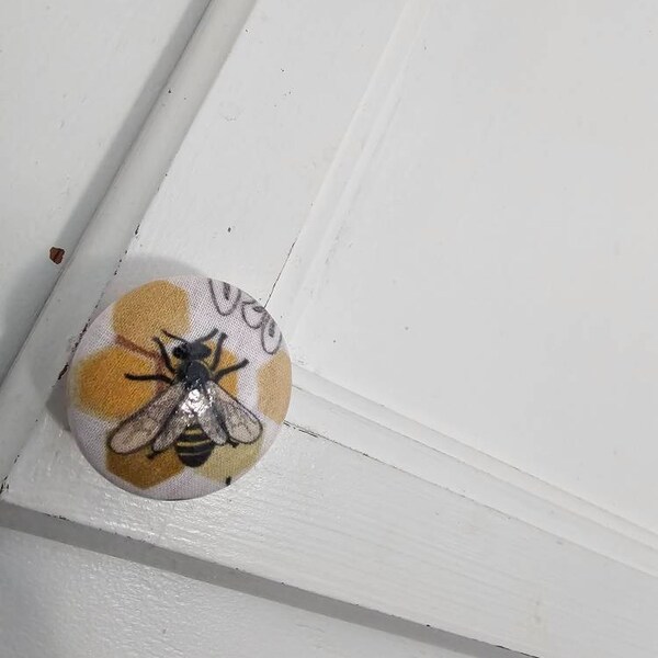 Honey Bee Nursery Knobs: Birch Wood Drawer Pulls - Etsy
