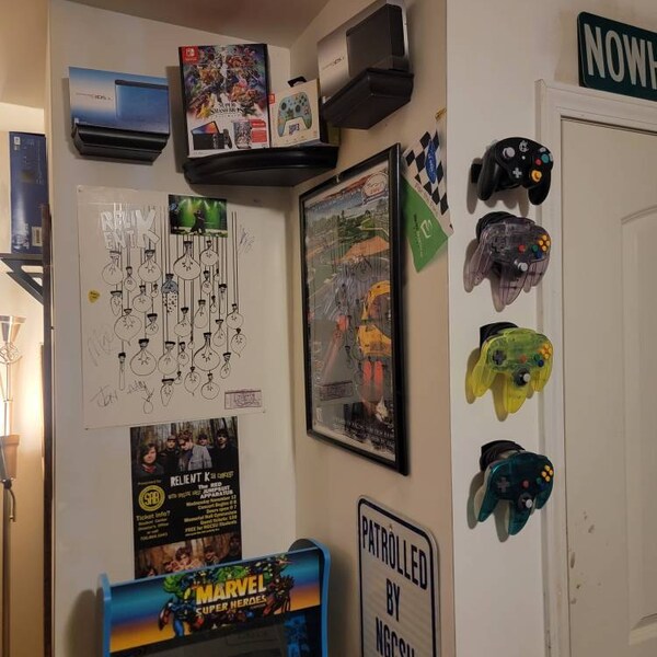 Gamecube Controller Wall Mount - Etsy