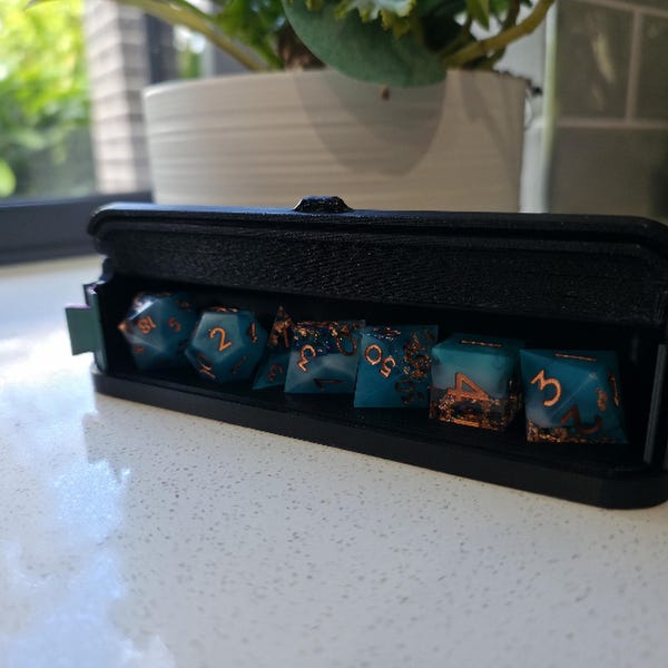 Handmade Blue Black DND D6, D20 Dice, Red Sharp Edge D&D Dice Set ...