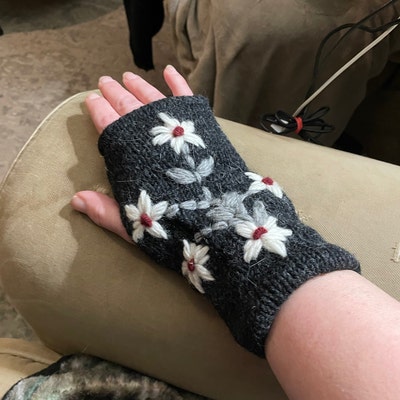 Hand Knit Gray Flower Fingerless Gloves Wool Texting Mittens Fleece ...