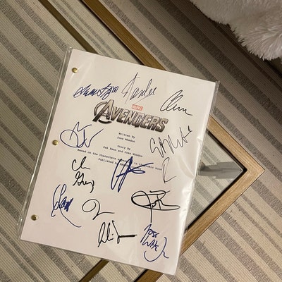 The Avengers Marvel MCU Movie Film Script Sign Autograph Robert Downey ...