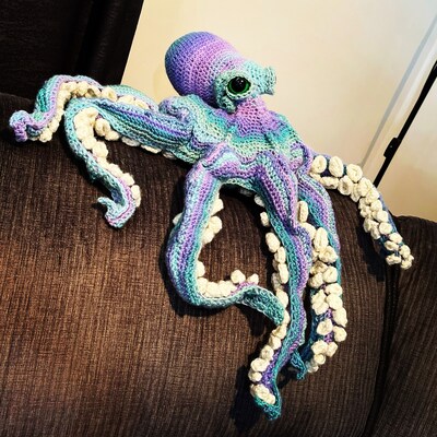 Realistic Octopus Crochet Pattern by Crafty Intentions DIGITAL - Etsy