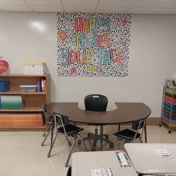 Happy to See Your Face Tapestry, Welcome Back to School Classroom Decor ...