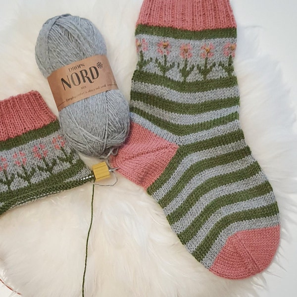 Knitting Pattern - Spring Flower Sock, Hand Knitted Socks, Sizes UK 5 ...