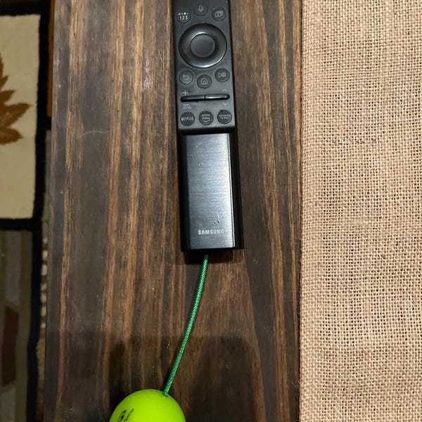 The Remote Float Helps Keep Track of Your TV Remote by Preventing It ...