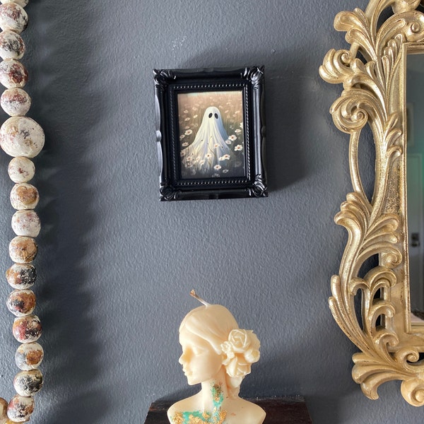Small Framed Daisy Ghost Portrait - Etsy