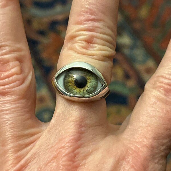 DREAMY GREEN COLOR Silver Prosthetic Eye Jewelry, Statement Signet Evil Eye Ring, Memento Mori ...