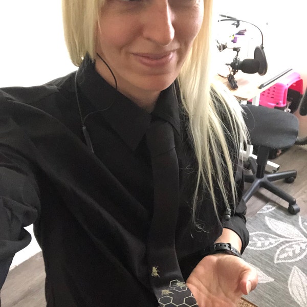 Bee Tie. Honey Bee Necktie, Beehive Tie. Honeycomb, Bee Hive Mens Tie ...