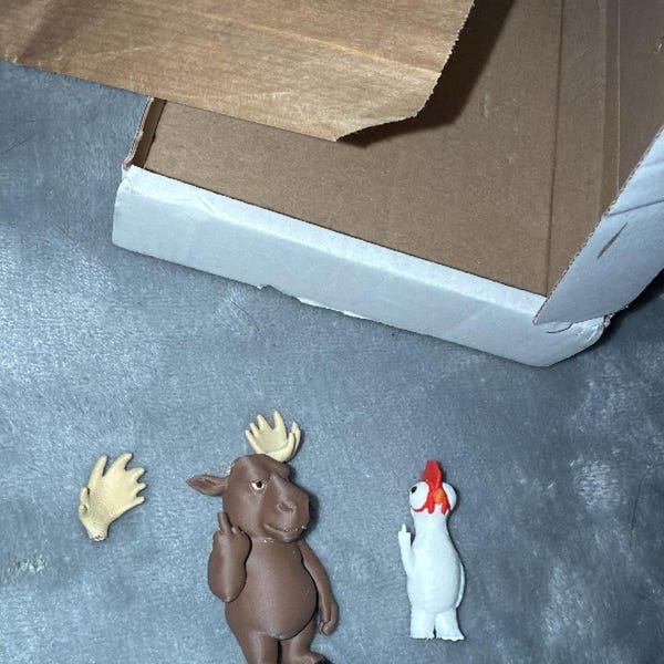 Moose Middle Finger Figurine Funny Desk Decor Rude Gift Gag Gift Office ...