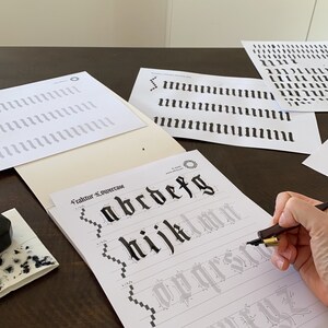 Blackletter Fraktur Calligraphy Worksheets, Lowercase Fraktur Learn ...