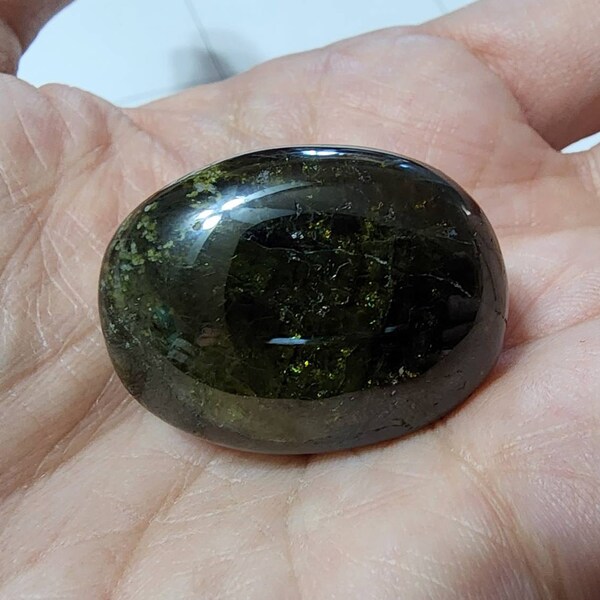 Green Garnet Tumbled Stones - Grossularite Garnet - Rare Stones ...